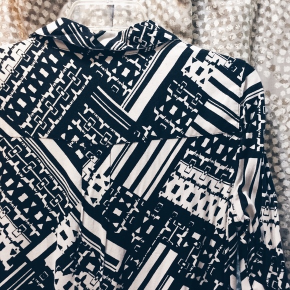 Sparkle & Fade | Dresses | Uo Sparkle Fade Black White Tunic Blouse ...